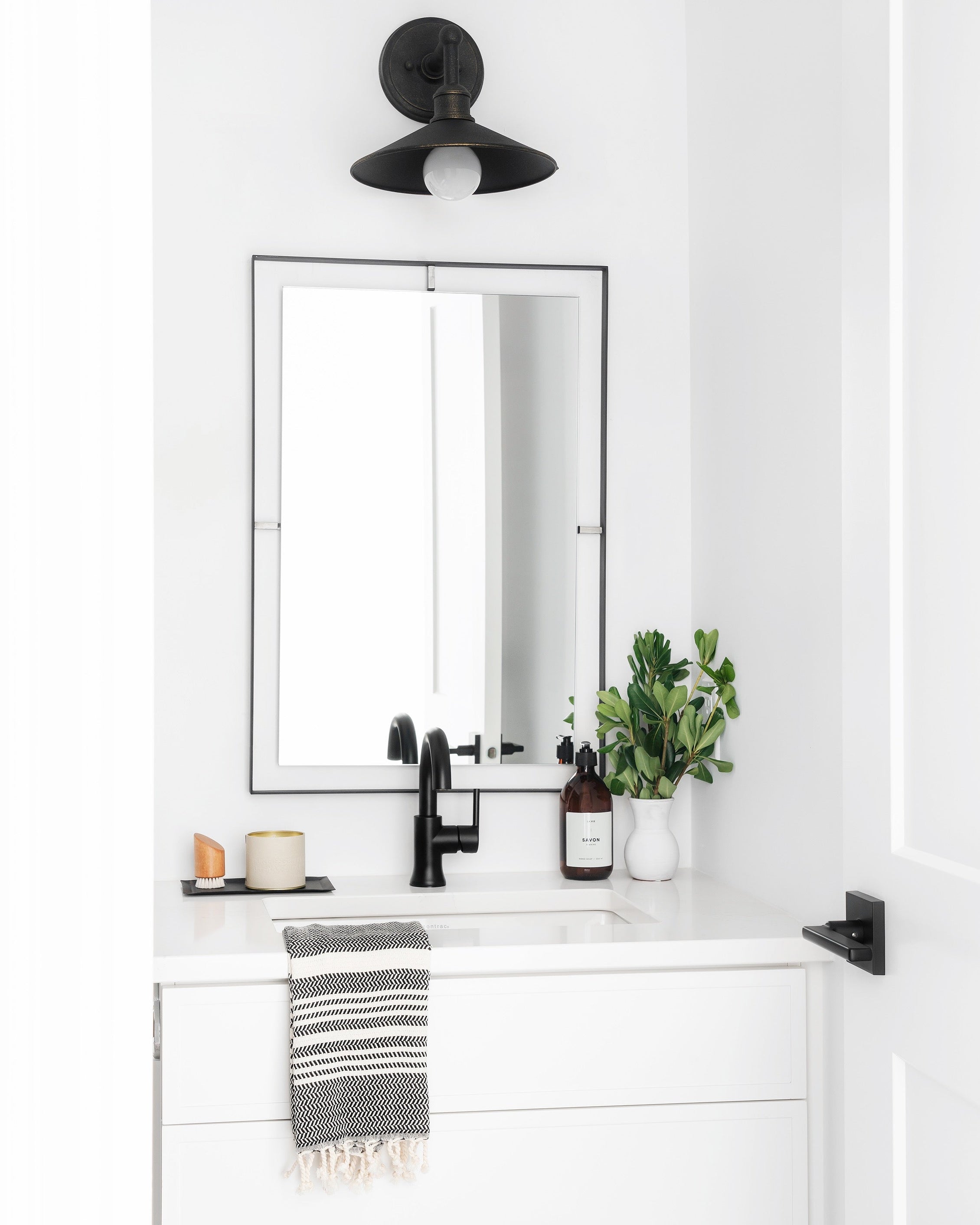 Gaston Mirror – LD Shoppe